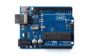 Arduino Uno R3 Vs R4: Key Differences | Reversepcb
